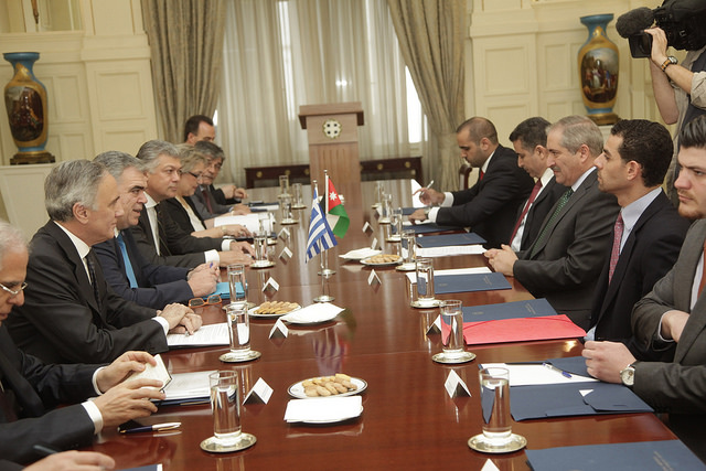 ΣΥΣΚΕΨΗ ΥΠΟ ΤΟΝ ΥΦΥΠΟΥΡΓΟ ΕΞΩΤΕΡΙΚΩΝ Δ. ΚΟΥΡΚΟΥΛΑ ΓΙΑ ΤΙΣ ΕΛΛΗΝΙΚΕΣ ...