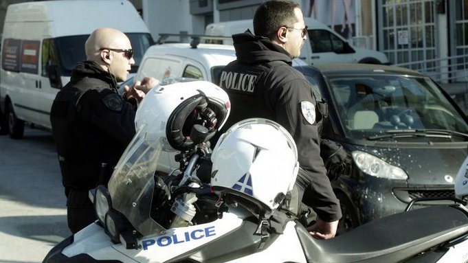 ΈΤΟΙΜΟΙ ΟΙ ΑΣΤΥΝΟΜΙΚΟΙ ΤΗΣ ΓΕΙΤΟΝΙΑΣ - ΠΟΙΑ ΕΙΝΑΙ ΤΑ ΚΑΘΗΚΟΝΤΑ ΤΟΥΣ ...