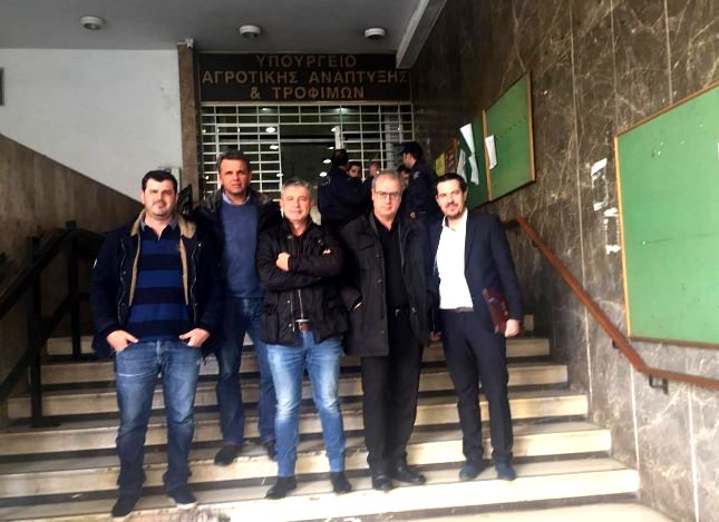 Ο ΓΙΑΝΝΗΣ ΣΗΦΑΚΗΣ ΜΕ ΤΟΝ ΣΕΑΣ ΣΤΟ ΥΠΟΥΡΓΕΙΟ ΑΓΡΟΤΙΚΗΣ ΑΝΑΠΤΥΞΗΣ ΚΑΙ ...