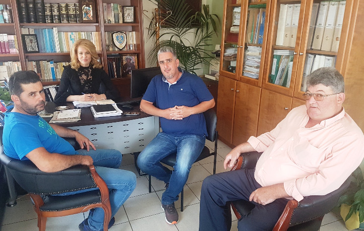 ΜΕ ΤΟΝ ΚΤΗΝΟΤΡΟΦΙΚΟ ΣΥΝΕΤΑΙΡΙΣΜΟ ΠΕΛΛΑΣ ΣΥΝΑΝΤΗΘΗΚΕ Η ΘΕΟΔΩΡΑ ΤΖΑΚΡΗ ...