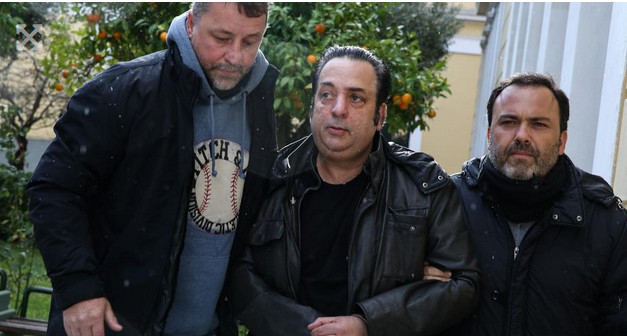 Ο ΡΙΧΑΡΔΟΣ ΑΠΟΦΥΛΑΚΙΖΕΤΑΙ ΜΕ ΕΓΓΥΗΣΗ 200.000 ΕΥΡΩ | TASTV.gr | Τα νέα ...