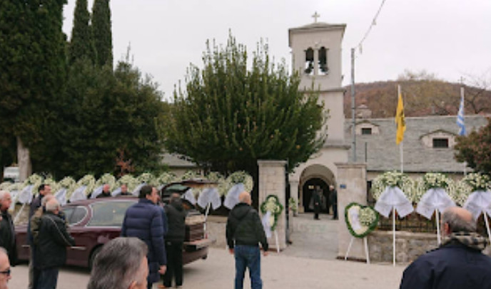 ΜΕ ΚΛΑΡΙΝΟ ΚΑΙ ΜΟΙΡΟΛΟΙ ΑΠΟΧΑΙΡΕΤΗΣΑΝ ΤΟΝ ΜΠΑΜΠΗ ΧΑΛΚΙΑ ΣΤΗΝ ΉΠΕΙΡΟ ...