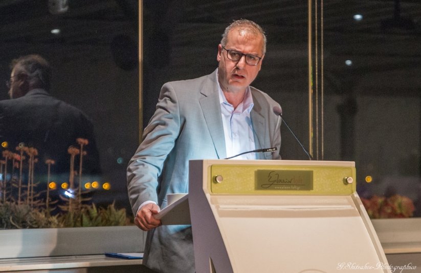Ο Γ. ΣΗΦΑΚΗΣ ΠΑΡΕΥΡΕΘΗΚΕ ΚΑΙ ΧΑΙΡΕΤΗΣΕ ΣΤΗΝ ΕΚΔΗΛΩΣΗ ΚΟΠΗΣ ΠΙΤΑΣ ΤΗΣ ...