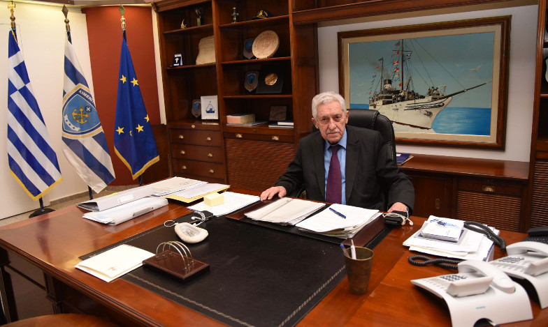 ΦΩΤΗΣ ΚΟΥΒΕΛΗΣ : «Η ΝΔ ΠΡΟΣΠΑΘΕΙ ΝΑ ΜΗΝ ΥΠΑΡΧΟΥΝ ΝΟΜΟΘΕΤΗΜΑΤΑ ΑΛΛΑ ΘΑ ...