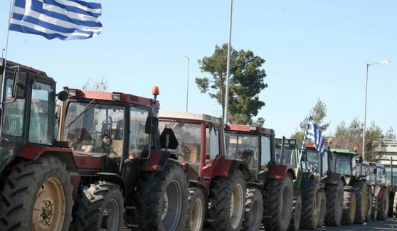 ΟΙ ΑΓΡΟΤΕΣ ΤΗΣ ΠΕΡΙΟΧΗΣ ΛΑΓΚΑΔΑ, ΣΥΜΜΕΤΕΧΟΥΝ ΣΤΑ ΜΠΛΟΚΑ KAI ΔIEKΔIKOYN ...