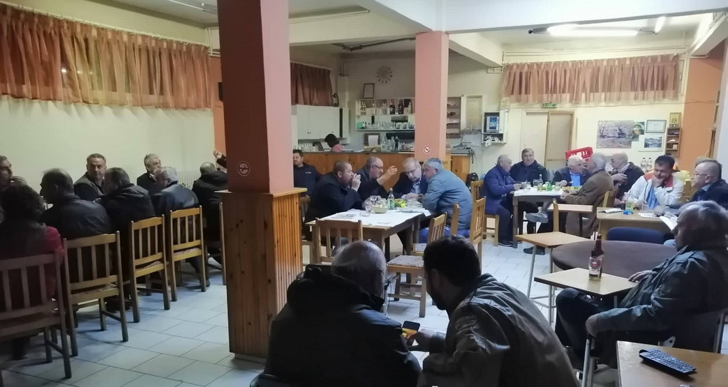 Ο ΓΙΑΝΝΗΣ ΣΗΦΑΚΗΣ ΚΑΤΑΧΕΙΡΟΚΡΟΤΗΘΗΚΕ ΣΤΑ ΚΑΛΥΒΙΑ ΓΙΑ ΤΗΝ ΛΥΣΗ ΣΤΟ ...