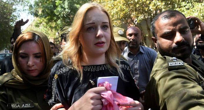 ΣΤΗ ΦΥΛΑΚΗ ΚΑΙ ΑΛΛΟ ΜΟΝΤΕΛΟ ΠΟΥ «ΠΙΑΣΤΗΚΕ» ΜΕ ΝΑΡΚΩΤΙΚΑ ΣΕ ΑΕΡΟΔΡΟΜΙΟ ...