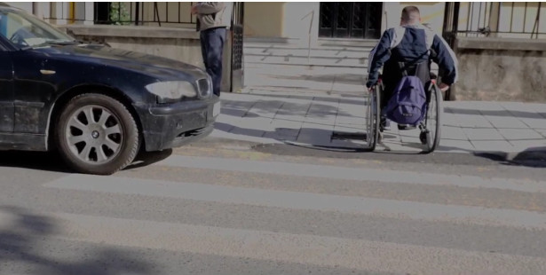 Η ΈΔΕΣΣΑ ΜΕ ΤΑ ΜΑΤΙΑ ΤΩΝ ΑΜεΑ. ΠΡΟΒΛΗΜΑΤΑ ΠΟΥ ΖΗΤΟΥΝ ΛΥΣΗ [VIDEO ...