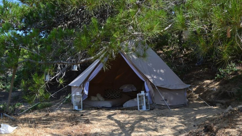 "ΤΗΝ ΠΗΡΑΝ ΧΑΜΠΑΡΙ" ΝΟΙΚΙΑΖΕ LUX ΣΚΗΝΕΣ ΜΕΣΩ AIRBNB! ΤΗΝ ΕΔΙΩΞΑΝ ΑΡΟΝ ...