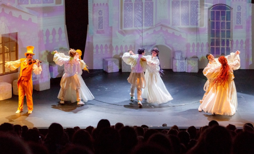 «ΤΟ ΒΑΛΣ ΜΕ ΤΑ ΠΑΡΑΜΥΘΙΑ» ΣΤΟ ΑΝΟΙΧΤΟ ΘΕΑΤΡΟ ΓΙΑΝΝΙΤΣΩΝ | TASTV.gr | Τα ...