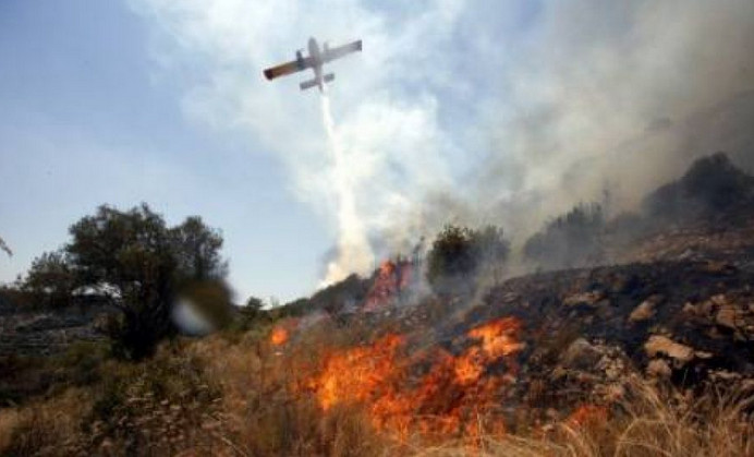 Η ΒΡΟΧΗ ΜΕΤΡΙΑΣΕ ΤΙΣ ΕΠΙΠΤΩΣΕΙΣ ΤΗΣ ΔΑΣΙΚΗΣ ΠΥΡΚΑΓΙΑΣ ΣΤΟΝ ΟΡΕΙΝΟ ΟΓΚΟ ...