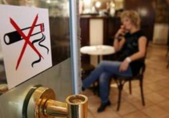ΑΥΞΑΝΟΝΤΑΙ ΟΙ ΚΑΤΑΓΓΕΛΙΕΣ ΓΙΑ ΠΑΡΑΝΟΜΟ ΚΑΠΝΙΣΜΑ ΠΑΝΩ ΑΠΟ 140 ΟΙ ΚΛΗΣΕΙΣ ...