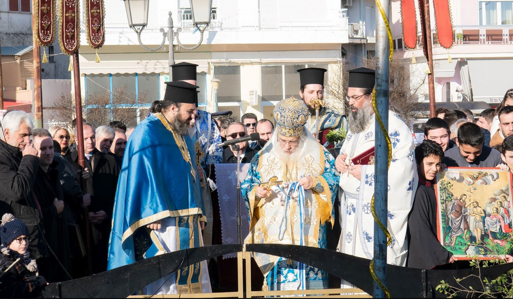ΛΑΜΠΡΟΣ ΕΟΡΤΑΣΜΟΣ ΤΩΝ ΘΕΟΦΑΝΕΙΩΝ ΣΤΑ ΓΙΑΝΝΙΤΣΑ [PHOTOS] | TASTV.gr | Τα ...