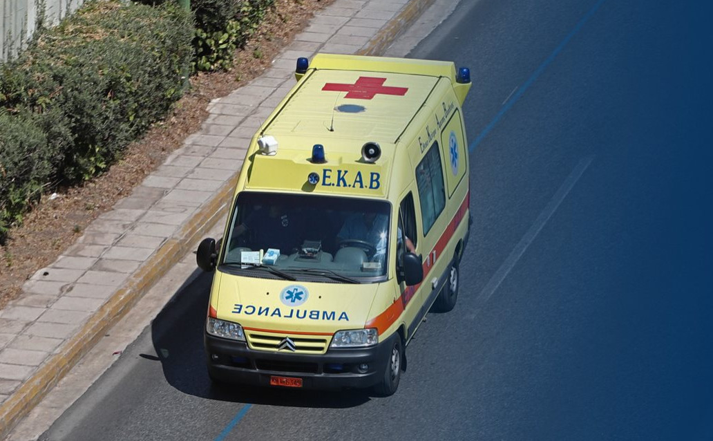 ΤΡΑΓΩΔΙΑ ΣΤΗΝ ΧΑΛΚΙΔΙΚΗ: ΠΑΤΕΡΑΣ ΣΚΟΤΩΣΕ ΜΕ ΤΟ ΑΥΤΟΚΙΝΗΤΟ ΤΗ ΔΙΧΡΟΝΗ ...