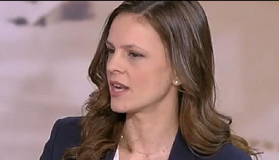 ΈΦΗ ΑΧΤΣΙΟΓΛΟΥ ΣΥΝΤΑΞΕΙΣ: ΜΕΙΩΣΕΙΣ ΓΙΑ 9 ΣΤΟΥΣ 10 ΣΥΝΤΑΞΙΟΥΧΟΥΣ ΦΕΡΝΕΙ ...