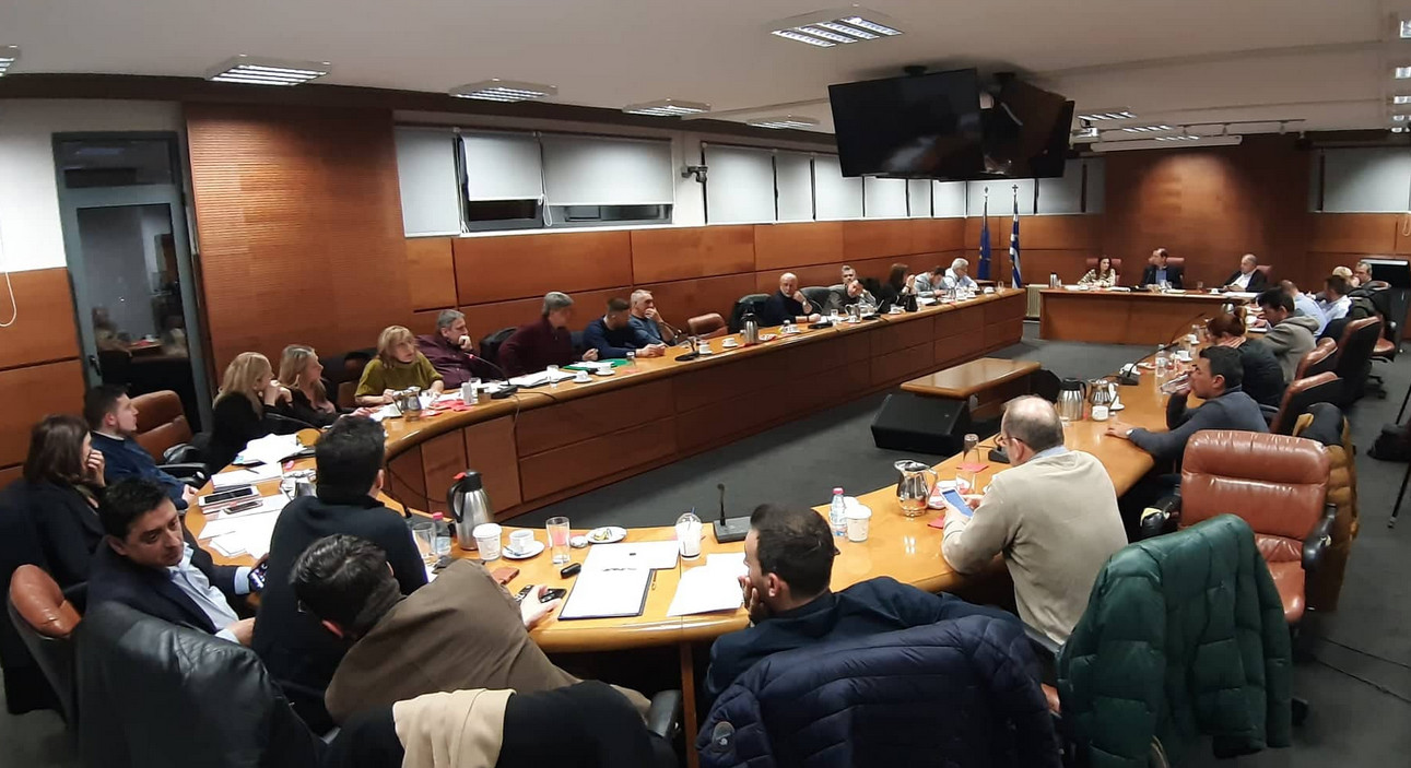 ΚΟΙΝΩΝΙΑ ΣΕ ΚΙΝΗΣΗ: ΑΝΕΠΑΡΚΕΙΣ ΟΙ ΑΠΑΝΤΗΣΕΙΣ ΑΠΟ ΤΗΝ ΔΗΜΟΤΙΚΗ ΑΡΧΗ ΣΤΟ ...