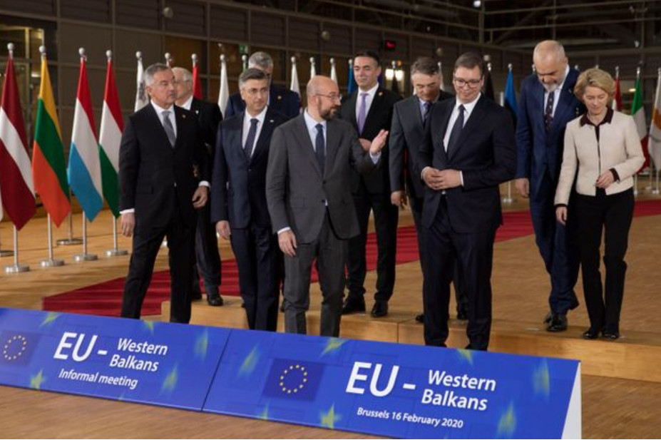 Η ΕΛΛΗΝΙΚΗ ΔΙΠΛΩΜΑΤΙΑ ΔΕΣΜΙΑ ΠΟΛΙΤΙΚΩΝ ΕΞΕΛΙΞΕΩΝ ΣΤΑ ΔΥΤΙΚΑ ΒΑΛΚΑΝΙΑ ...