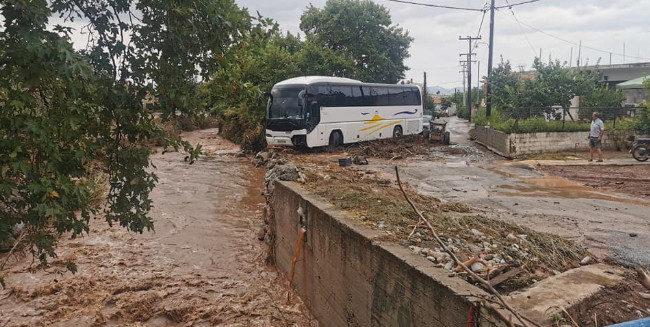 5 ΝΕΚΡΟΙ ΚΑΙ ΕΙΚΟΝΕΣ ΒΙΒΛΙΚΗΣ ΚΑΤΑΣΤΡΟΦΗΣ ΣΤΗΝ ΕΥΒΟΙΑ [VIDEO PHOTOS ...