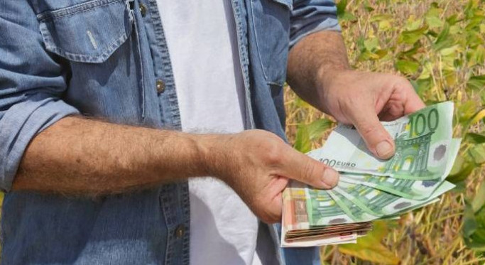 ΜΟΝΟ ΤΟ 50% ΤΩΝ ΑΓΡΟΤΩΝ ΘΑ ΠΛΗΡΩΘΕΙ ΑΠΟ ΤΗΝ ΕΠΙΣΤΡΕΠΤΕΑ ΠΡΟΚΑΤΑΒΟΛΗ ...
