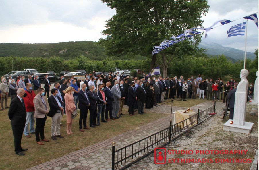 ΚΑΡΥΔΙΑ ΕΔΕΣΣΑΣ : ΕΚΔΗΛΩΣΗ ΓΙΑ ΤΟΥΣ ΗΡΩΕΣ ΑΓΡΑ & ΜΙΓΚΑ ΣΤΟ ΜΝΗΜΕΙΟ ...