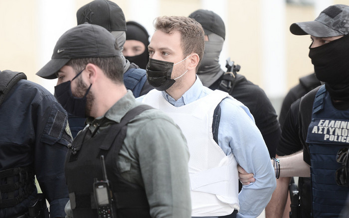 ΒΙΝΤΕΟ ΑΠΟ ΤΑ ΔΙΚΑΣΤΗΡΙΑ ΣΤΟΝ ΑΝΑΓΝΩΣΤΟΠΟΥΛΟ ΦΩΝΑΖΑΝ "ΤΕΡΑΣ ΚΤΗΝΟΣ, ΝΑ ...