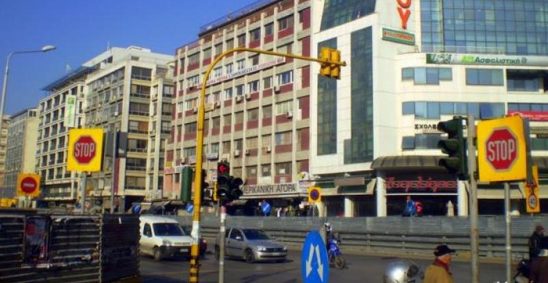ΘΕΣΣΑΛΟΝΙΚΗ: ΑΝΑΣΤΑΣΗ ΓΙΑ ΤΗΝ ΑΓΟΡΑ ΣΤΟΝ ΒΑΡΔΑΡΗ-ΧΩΡΙΣ ΛΑΜΑΡΙΝΕΣ 14 ...
