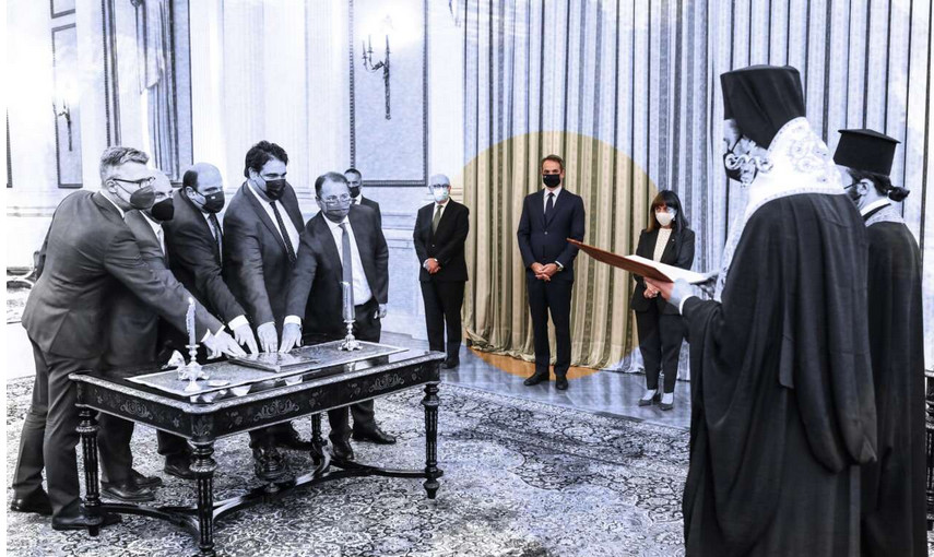 ΓΙΑΤΙ Ο ΜΗΤΣΟΤΑΚΗΣ ΑΝΑΚΑΤΕΨΕ ΤΗΝ ΤΡΑΠΟΥΛΑ | TASTV.gr | Τα νέα της ...