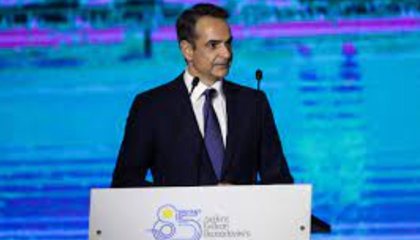 ΟΙ ΜΙΣΘΟΙ ΣΥΝΕΧΙΖΟΥΝ ΝΑ ΜΕΙΩΝΟΝΤΑΙ ΚΑΙ ΟΙ ΕΡΓΑΣΙΑΚΕΣ ΣΧΕΣΕΙΣ ΝΑ ...