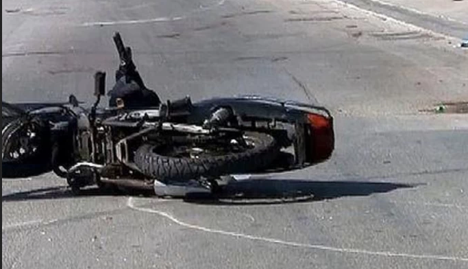 ΤΡΑΓΩΔΙΑ ΜΕ ΤΡΕΙΣ ΝΕΚΡΟΥΣ ΣΕ ΤΡΟΧΑΙΟ ΜΕ ΜΟΤΟΣΙΚΛΕΤΑ - Ο 17ΧΡΟΝΟΣ ΕΙΧΕ ...