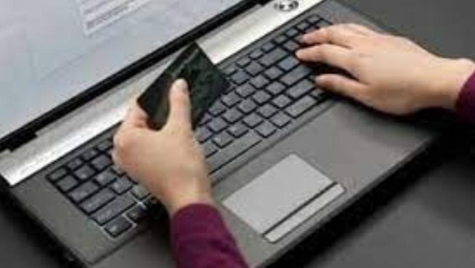 ΣΥΜΜΟΡΙΕΣ ΣΤΗΝΟΥΝ ΑΠΑΤΕΣ ΜΕ ΣΤΟΧΟ ΤΟ E-BANKING: ΈΤΣΙ «ΑΔΕΙΑΖΟΥΝ ...