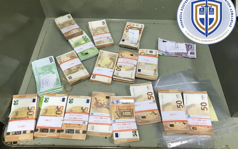 ΚΥΚΛΩΜΑ ΑΠΟ 62 ΑΤΟΜΑ - ΟΙ 29 ΓΙΑΤΡΟΙ - ΕΞΕΔΙΔΑΝ ΠΛΑΣΤΑ ΠΙΣΤΟΠΟΙΗΤΙΚΑ ...