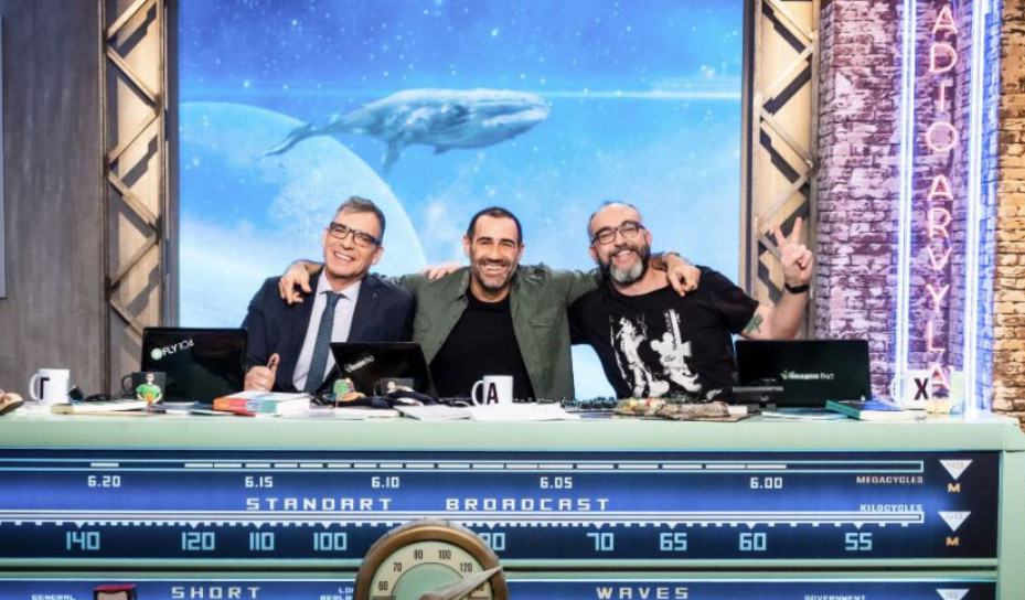 ΡΑΔΙΟ ΑΡΒΥΛΑ – ΟΡΓΗ ΣΤΑ SOCIAL MEDIA ΠΡΙΝ ΤΗΝ ΕΠΙΣΤΡΟΦΗ ΤΗΣ ΕΚΠΟΜΠΗΣ ...