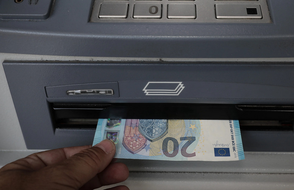 ΕΠΙΔΟΜΑ-«ΕΚΠΛΗΞΗ» 360 ΕΥΡΩ: ΠΑΝΩ ΑΠΟ 4 ΕΚΑΤ. ΕΥΡΩ ΣΕ ΔΙΚΑΙΟΥΧΟΥΣ ...
