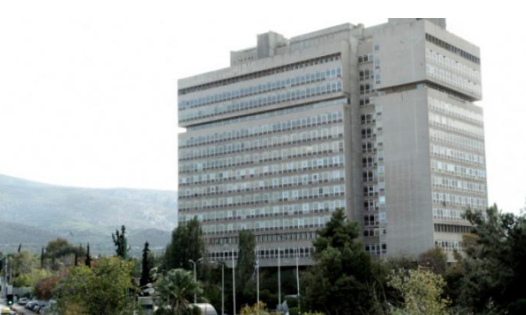 Ο ΔΗΜΟΣΙΟΓΡΑΦΟΣ ΠΟΥ ΠΑΡΑΚΟΛΟΥΘΟΥΣΕ Η ΕΥΠ ΕΡΕΥΝΟΥΣΕ ΣΚΑΝΔΑΛΑ ΤΡΑΠΕΖΙΤΩΝ ...
