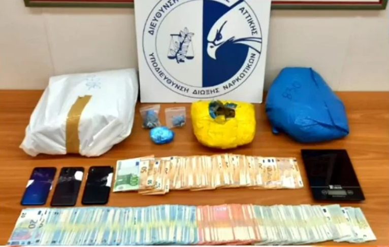 ΚΡΕΟΠΩΛΗΣ ΣΤΟ ΚΑΤΑΣΤΗΜΑ ΤΟΥ ΜΑΖΙ ΜΕ ΤΑ ΚΡΕΑΤΑ… ΠΟΥΛΟΥΣΕ ΚΟΚΑΪΝΗ ΚΑΙ ...