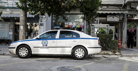 ΣΚΟΤΩΣΕ ΛΗΣΤΗ ΜΕΣΑ ΣΤΟ ΣΠΙΤΙ ΤΟΥ ΚΑΙ ΗΤΑΝ ΣΥΓΓΕΝΗΣ ΤΗΣ ΓΥΝΑΙΚΑΣ ΤΟΥ ...