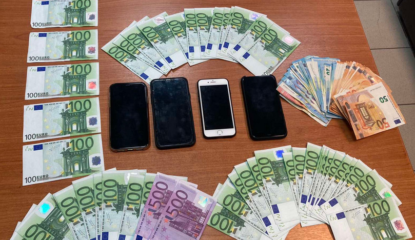 ΣΠΕΙΡΑ «ΠΙΑΣΤΗΚΕ» ΝΑ ΔΙΟΧΕΤΕΥΕΙ ΠΛΑΣΤΑ ΧΑΡΤΟΝΟΜΙΣΜΑΤΑ | TASTV.gr | Τα ...
