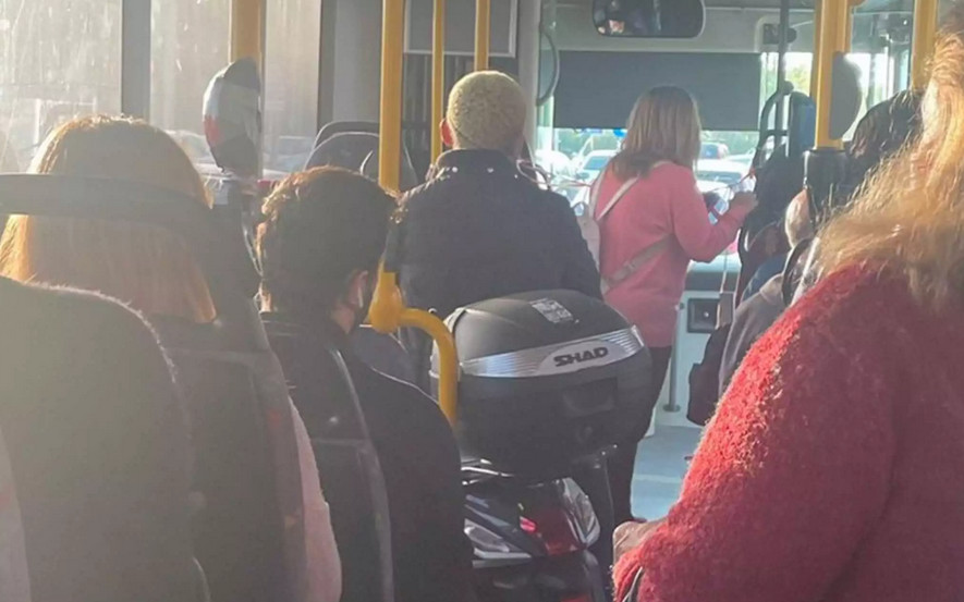 ΜΕ ΤΟ ΜΗΧΑΝΑΚΙ ΣΕ ΛΕΩΦΟΡΕΙΟ ΓΙΑ ΝΑ ΓΛΙΤΩΣΕΙ ΚΑΥΣΙΜΑ | TASTV.gr | Τα νέα ...
