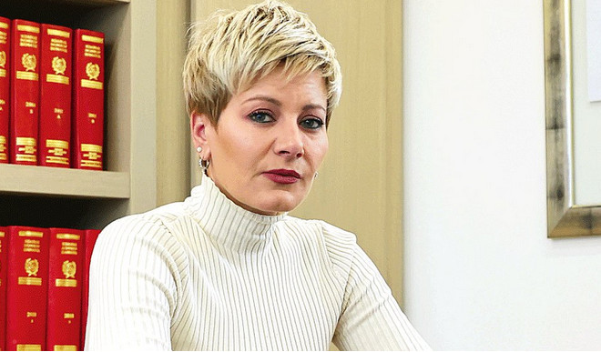 ΜΑΡΙΑ ΚΑΡΡΑ: «ΜΕ ΣΤΟΧΟΠΟΙΗΣΑΝ ΛΕΣ ΚΑΙ Ο ΓΙΩΡΓΟΣ ΗΤΑΝ ΠΙΟΝΙ ΣΤΑ ΧΕΡΙΑ ...
