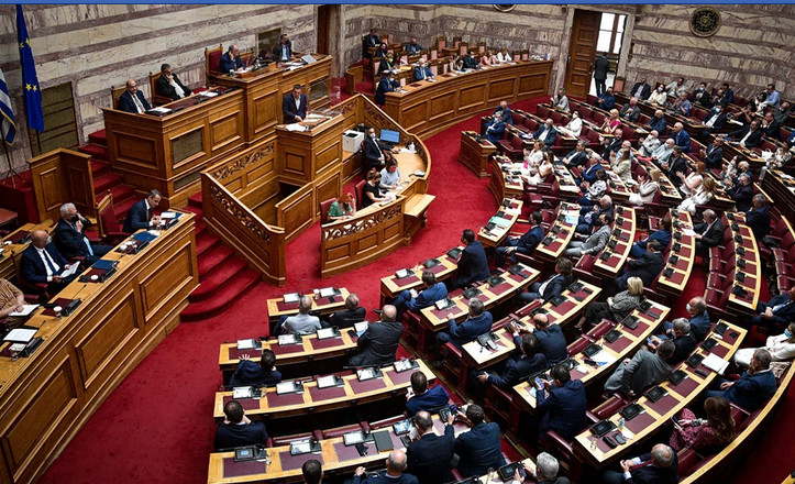 ΚΑΡΑΜΠΟΛΕΣ ΑΠΟ ΤΗΝ ΑΠΟΓΡΑΦΗ: ΑΛΛΑΖΟΥΝ ΠΕΡΙΦΕΡΕΙΑ 16 ΒΟΥΛΕΥΤΙΚΕΣ ΕΔΡΕΣ ...