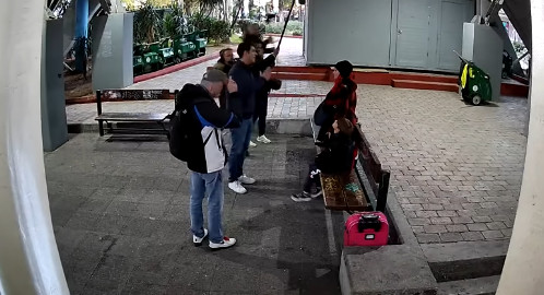 ΣΟΚΑΡΙΣΤΙΚΟ ΚΟΙΝΩΝΙΚΟ ΠΕΙΡΑΜΑ ΑΡΠΑΓΗΣ ΠΑΙΔΙΟΥ ΣΤΗΝ ΕΛΛΑΔΑ (VIDΕΟ ...