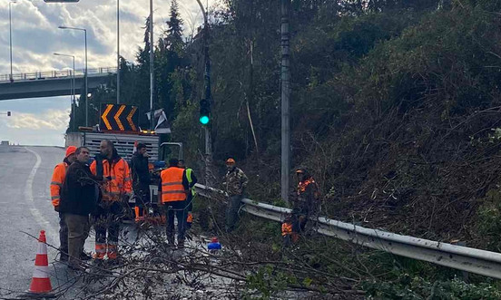 ΚΑΘΑΡΙΣΜΟΣ ΔΡΟΜΩΝ ΑΠΟ ΤΗΝ ΠΕΡΙΦΕΡΕΙΑΚΗ ΕΝΟΤΗΤΑ ΠΕΛΛΑΣ. | TASTV.gr | Τα ...