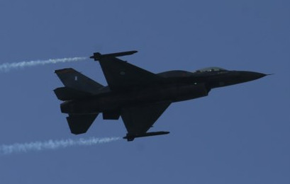 ΚΑΤΕΠΕΣΕ ΑΕΡΟΣΚΑΦΟΣ F-4 ΤΗΣ ΠΟΛΕΜΙΚΗΣ ΑΕΡΟΠΟΡΙΑΣ-ΨΑΧΝΟΥΝ ΤΟΥΣ ΠΙΛΟΤΟΥΣ ...