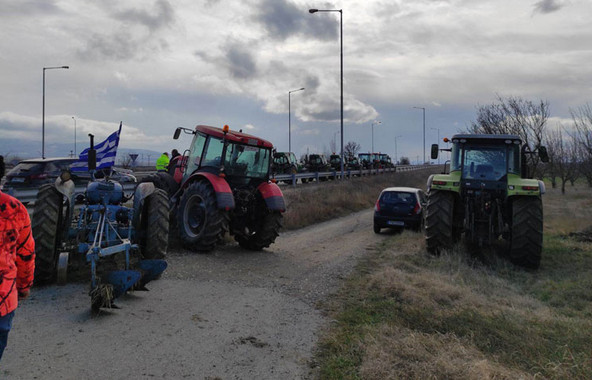 ΦΙΛΩΤΑΣ ΠΤΟΛΕΜΑΙΔΑΣ : ΣΤΑ ΜΠΛΟΚΑ ΟΙ ΑΓΡΟΤΕΣ -ΔΕΝ ΠΤΟΟΥΝΤΑΙ ΑΠΟ ΤΙΣ ...