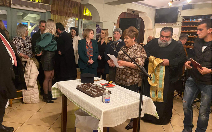 ΚΟΠΗ ΒΑΣΙΛΟΠΙΤΑΣ ΤΟΥ ΣΩΜΑΤΕΙΟΥ ΚΑΘΑΡΙΣΤΡΙΩΝ ΚΑΘΑΡΙΣΤΩΝ | TASTV.gr | Τα ...