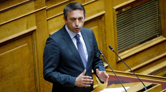 «ΓΑΛΑΖΙΑ» ΦΑΜΠΡΙΚΑ: ΣΤΑ ΜΑΝΤΑΛΑΚΙΑ ΚΡΕΜΑΕΙ ΤΟΝ ΜΑΝΤΑ Ο ΠΟΛΑΚΗΣ - ΤΟ ...