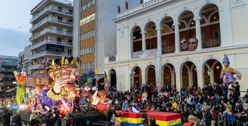 ΠΑΤΡΙΝΟ ΚΑΡΝΑΒΑΛΙ -Η ΕΠΟΜΕΝΗ ΜΕΡΑ 600 ΑΤΟΜΑ ΣΤΟ ΝΟΣΟΚΟΜΕΙΟ ΤΟ ΤΡΙΗΜΕΡΟ ...