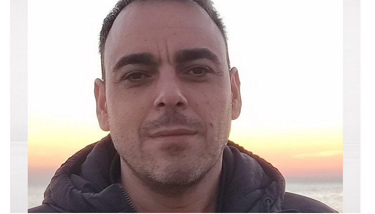 Ο ΕΜΠΕΙΡΟΣ ΈΛΛΗΝΑΣ ΣΤΑΘΜΑΡΧΗΣ ΣΤΗ ΓΕΡΜΑΝΙΑ ΠΟΥ ΤΟΝ ΕΚΟΨΕ Ο ΟΣΕ | TASTV ...