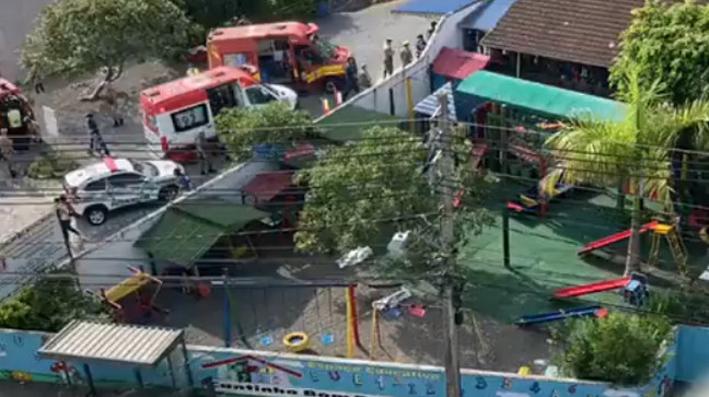 ΜΑΚΕΛΕΙΟ ΣΕ ΝΗΠΙΑΓΩΓΕΙΟ - ΆΝΔΡΑΣ ΕΙΣΕΒΑΛΕ ΜΕ ΤΣΕΚΟΥΡΙ ΚΑΙ ΣΚΟΤΩΣΕ ...