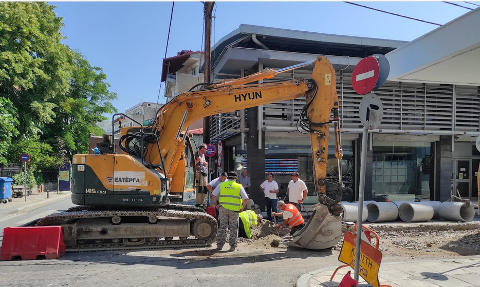 ΕΔΕΣΣΑ: ΞΕΚΙΝΗΣΑΝ ΟΙ ΕΡΓΑΣΙΕΣ ΓΙΑ ΤΟ OPEN MALL | TASTV.gr | Τα νέα της ...